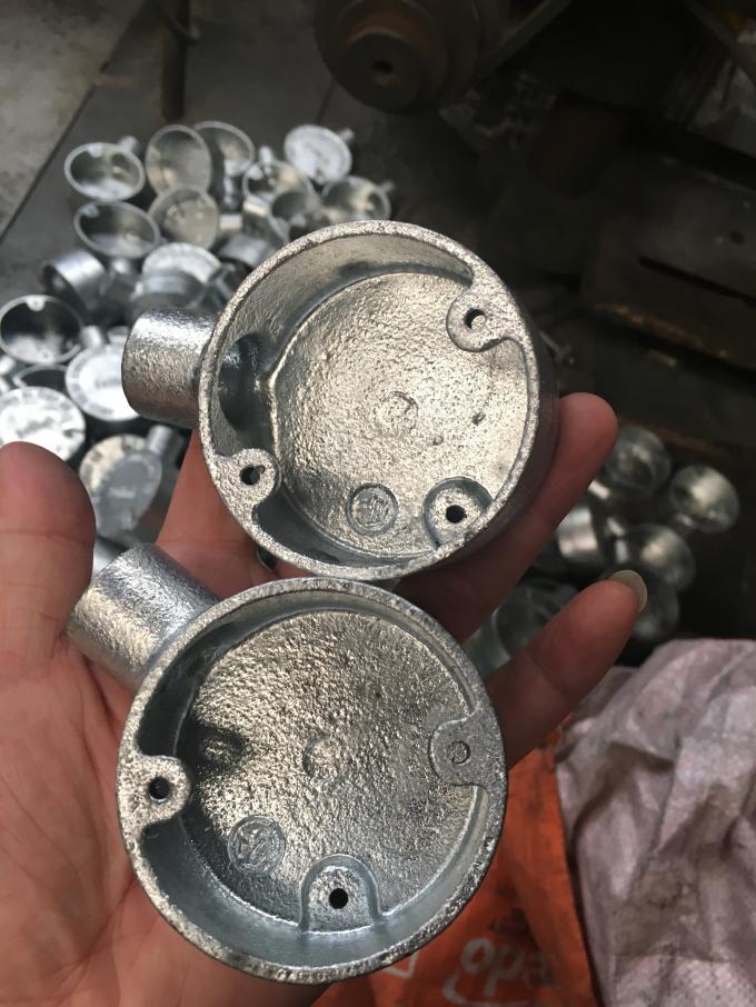 Malleable BS31/4568 Three Way Circular Junction Box 25mm Electrical ...