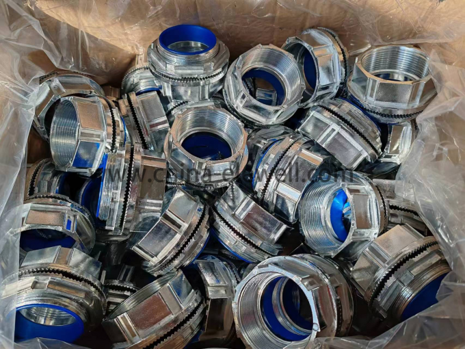 RIFI Red Insulated 3/4 Inch Grounding Threaded Hub Zinc Die Cast