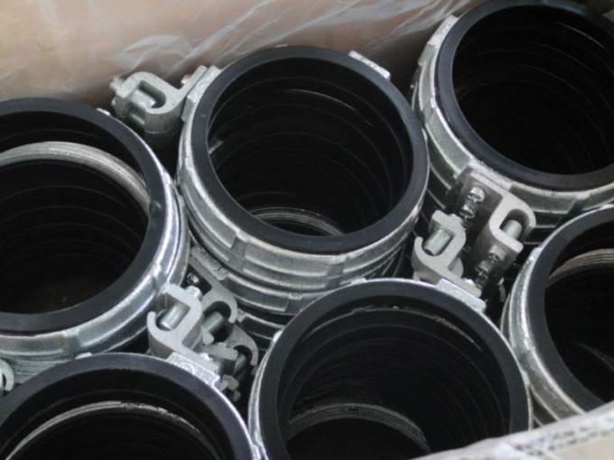 1/2"-4"Malleable Iron Waterproof Rigid/IMC Insulated Metallic Grounding ...